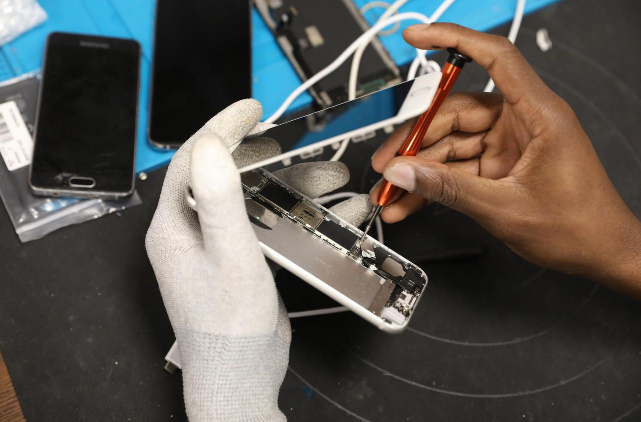 Réparation High-Tech : comment trouver un professionnel compétent